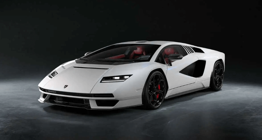 Lamborghini Countach geri döndü!